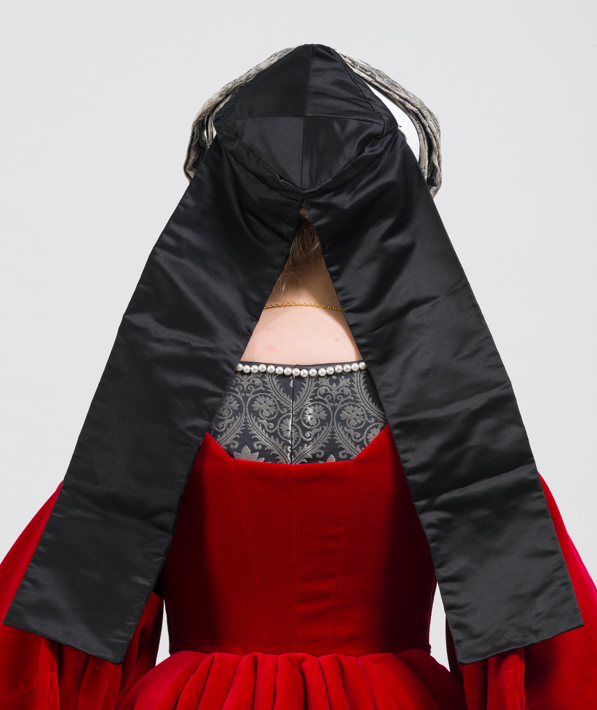 Pattern for Henrician lady’s bonnet & frontlet, nowadays called a gabl ...